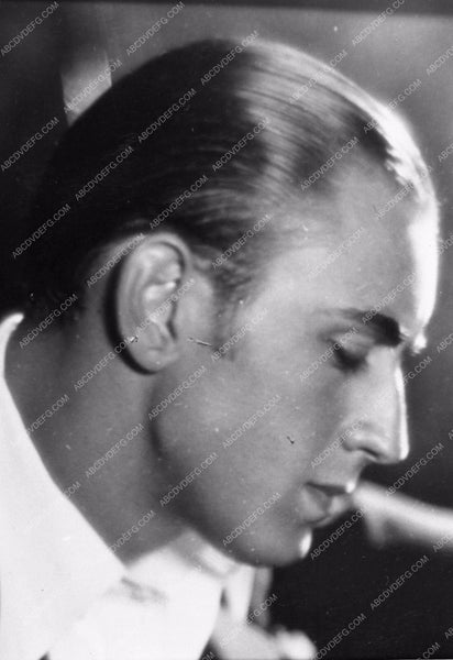 Harry Richman profile portrait 1369-29 – ABCDVDVIDEO