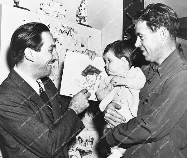 Walt Disney & studio artist - animation director Hamilton Luske - 0428 ...