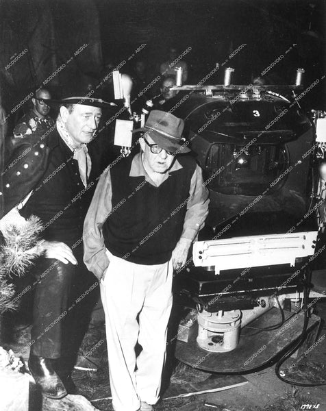 John Wayne, director John Ford & Cinerama film camera - 1962 film How ...