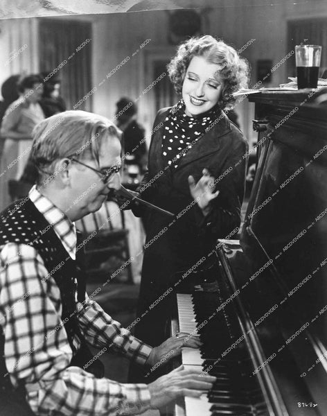Jeanette MacDonald, Jimmy Conlin - 1936 film Rose Marie - 0454-033 ...