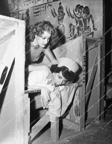 Jeanette MacDonald, Mona Barrie - 1942 film Cairo - 0457-003 – ABCDVDVIDEO