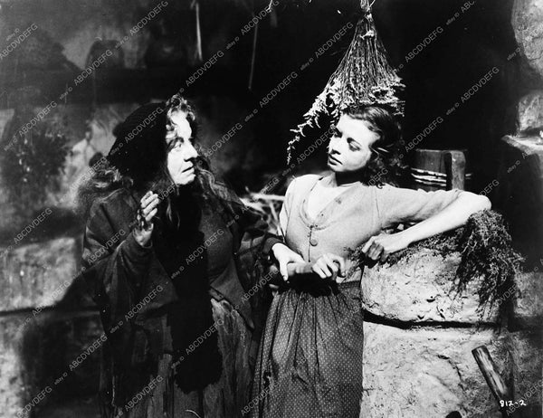June Gittelson Leila Bennett horror film Mark of the Vampire 593-19 ...