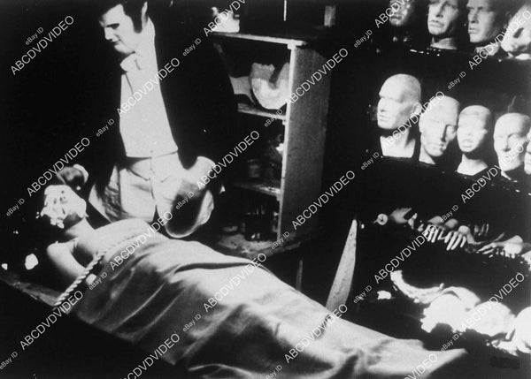 Dawn Jeffory getting her face masked film Tourist Trap - 11047-011 ...