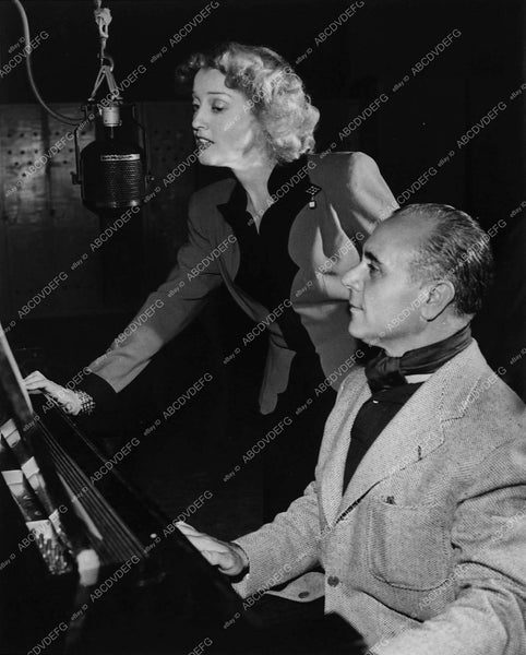 Jeanette MacDonald Jose Ferrer behind the scenes MGM 1116-23 1116-23 ...