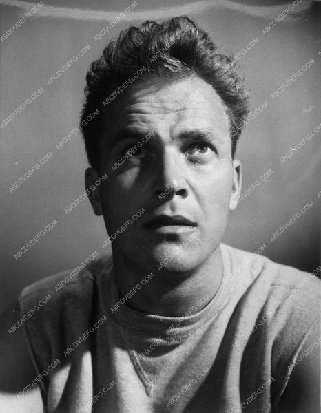 Ralph Meeker young portrait 10266-02 – ABCDVDVIDEO