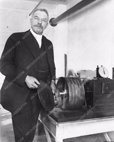 inventor George Fabyan and a cryptography machine 1463-25 – ABCDVDVIDEO