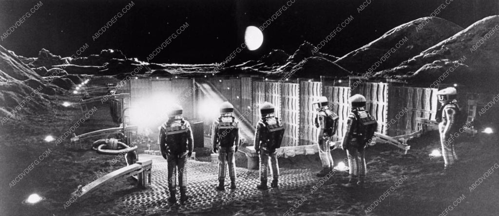 unearthing Tyco crater Monolith sci-film 2001 A Space Odyssey 1573-15 ...