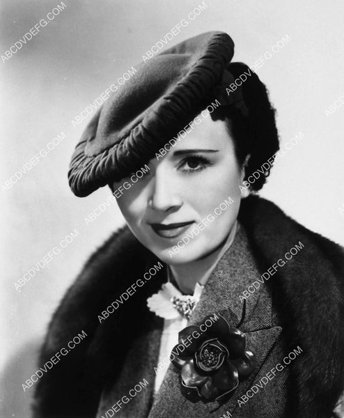 Bess Flowers portrait 1956-28 – ABCDVDVIDEO