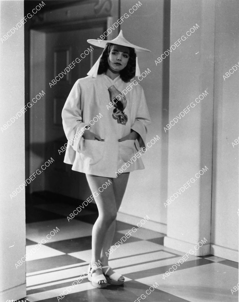 Paulette Goddard models her gowns by Adrian Greenberg film The Women 2 ...