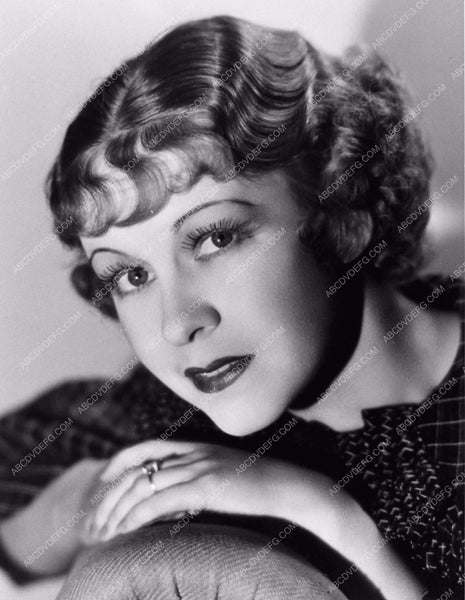 Helene Millard portrait 2614-16 – ABCDVDVIDEO