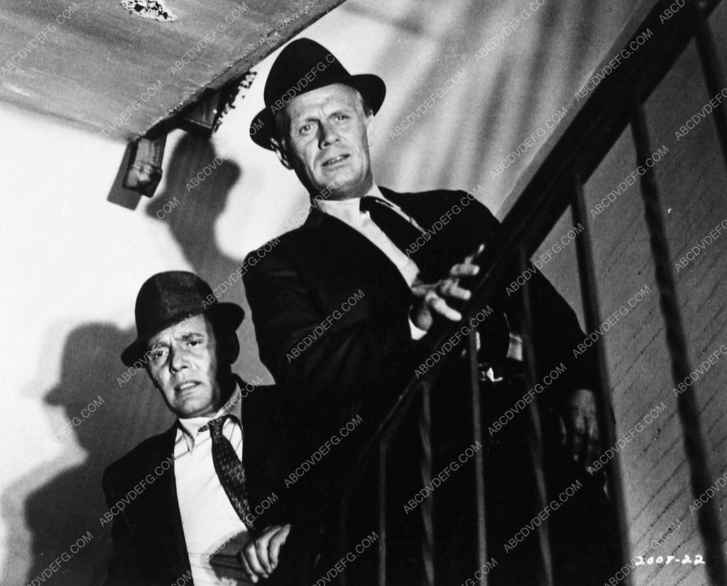 Richard Widmark Harry Guardino Madigan 2991-25 – ABCDVDVIDEO