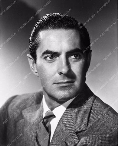 Tyrone Power portrait 3229-09 – ABCDVDVIDEO
