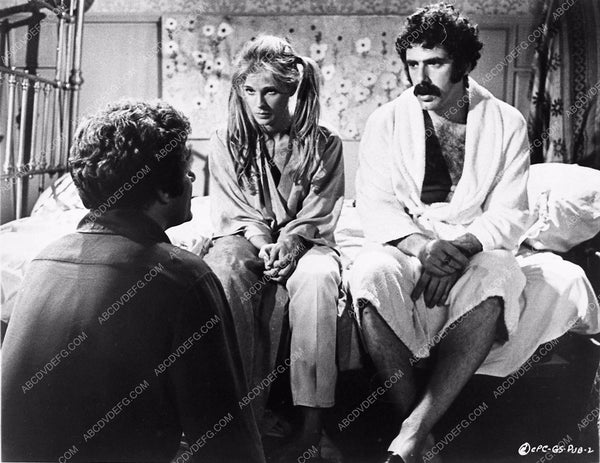 Elliott Gould Candice Bergen Getting Straight 3373-03 – ABCDVDVIDEO