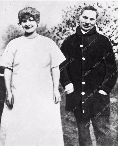 Minnie Marx and Papa Marx early 20's 3594-30 – ABCDVDVIDEO