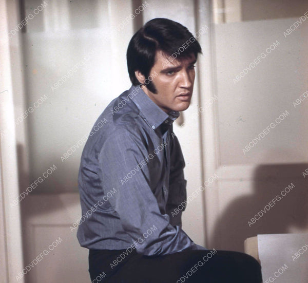 Elvis Presley film scene (the one where he plays a doctor I think) 35m ...