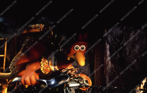 stop motion animated characters film Chicken Run 35m-12364 – ABCDVDVIDEO