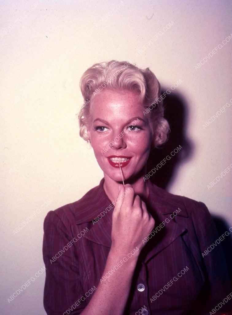 Peggie Castle using a toothpick TV Cheyenne 35m-13347 – ABCDVDVIDEO