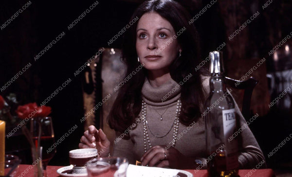 beautiful Sarah Miles pic 35m-8057 – ABCDVDVIDEO