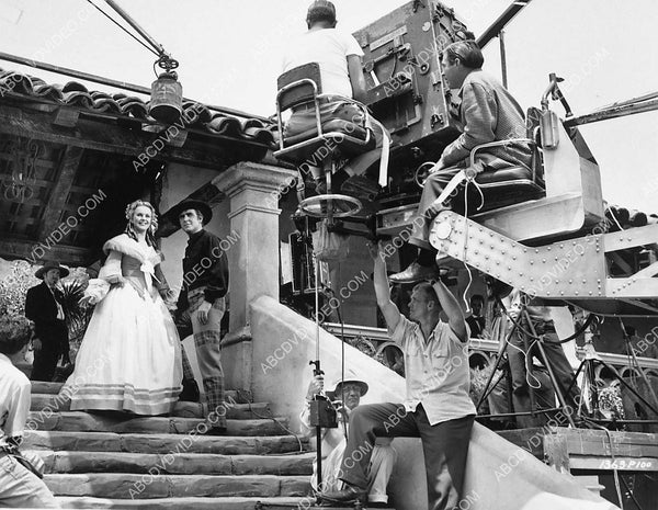 technicolor camera Deanna Durbin Robert Paige filming Can't Help Singi ...