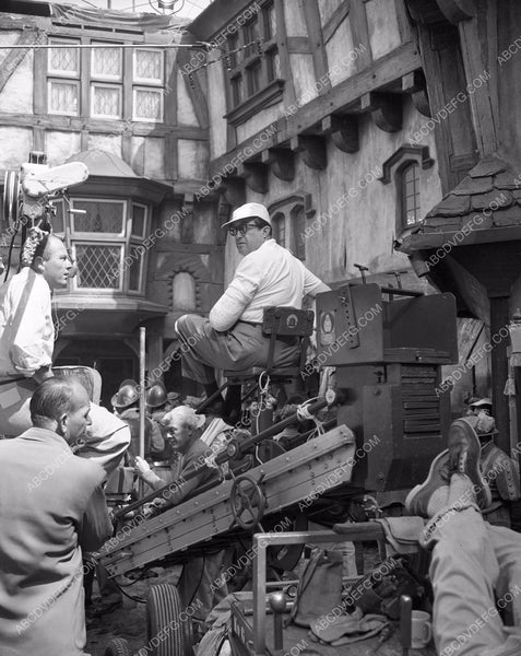 director Henry Koster at Paramount Studios 45bx05-104 – ABCDVDVIDEO