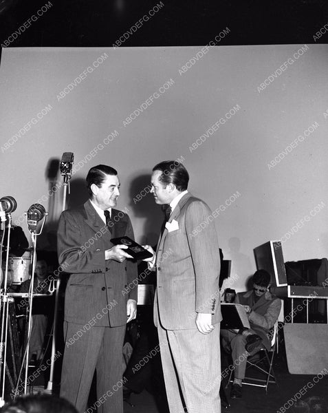 Bob Hope Look Magazine awards 45bx05-59 – ABCDVDVIDEO