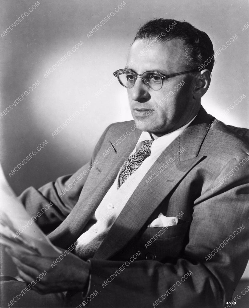 MGM director George Cukor portrait 4b10-151 – ABCDVDVIDEO