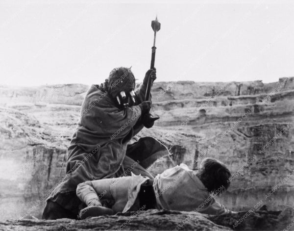 Mark Hamill attacked by Tusken Raider original film Star Wars 5118-07 ...