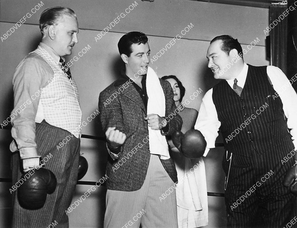Robert Taylor referees boxing match between Edward Arnold & Frank Morg ...