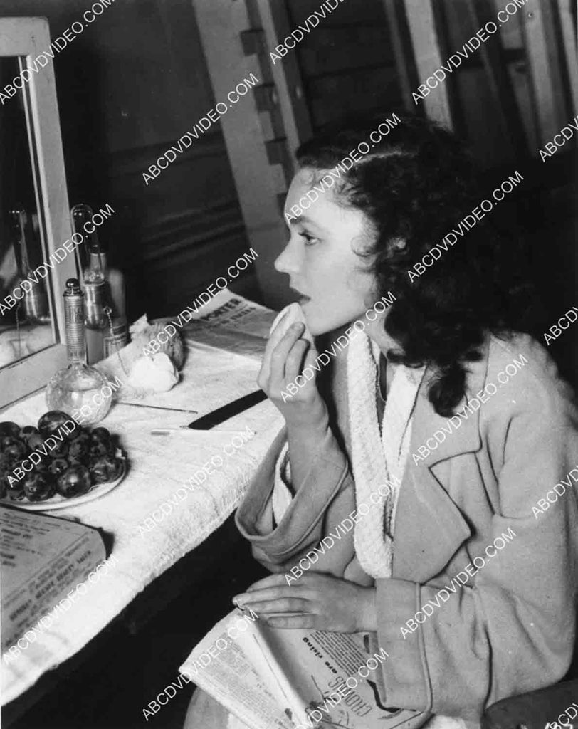 Maureen O'Sullivan at her makeup table 8245-32 – ABCDVDVIDEO