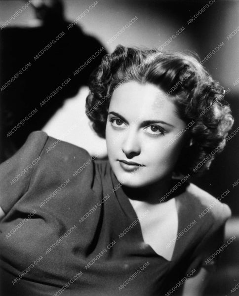 Amanda Duff portrait 8760-26 – ABCDVDVIDEO