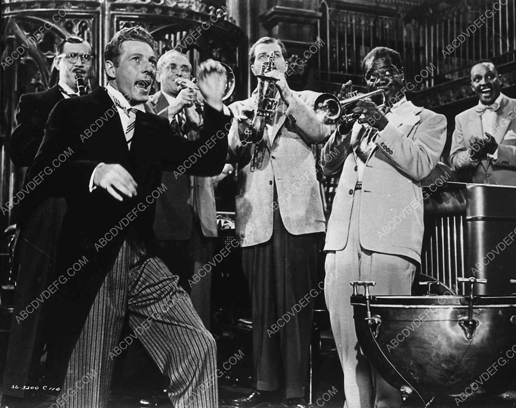 Danny Kaye Louis Armstrong film A Song Is Born 8856-26 – ABCDVDVIDEO