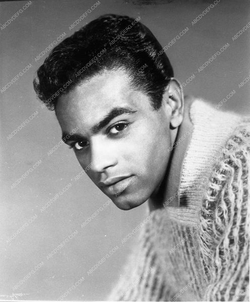 Johnny Mathis portrait 8952-06 – ABCDVDVIDEO