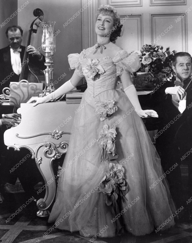 Jeanette MacDonald portrait 8b03-859 – ABCDVDVIDEO