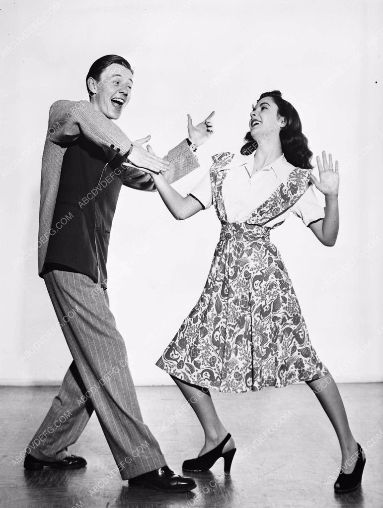 Elizabeth Taylor dance sequence shoot 8b5-206 – ABCDVDVIDEO