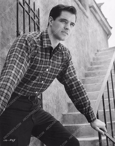 handsome John Gavin portrait 8b6-399 – ABCDVDVIDEO