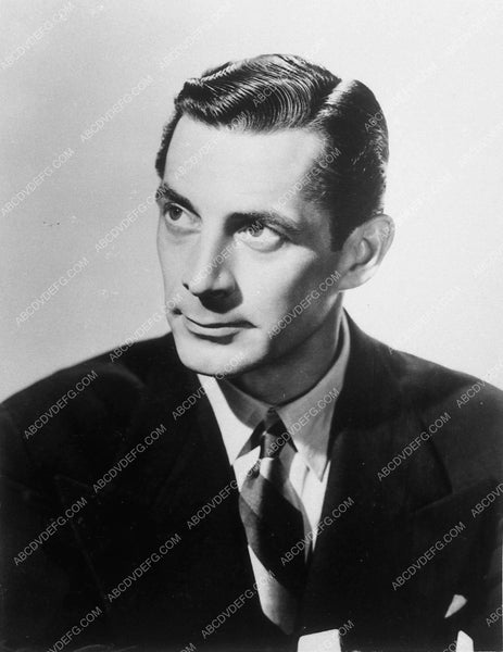 Reed Hadley portrait 9529B-15 – ABCDVDVIDEO