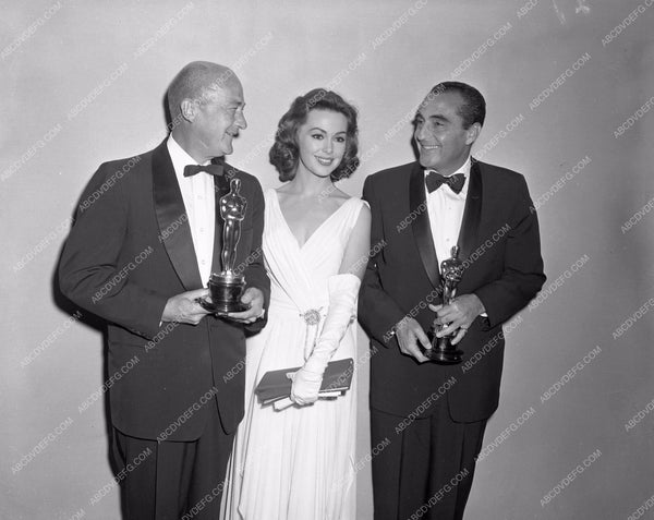 1959 Oscars Barbara Rush presents editing Academy Awards aa1959-18Los ...