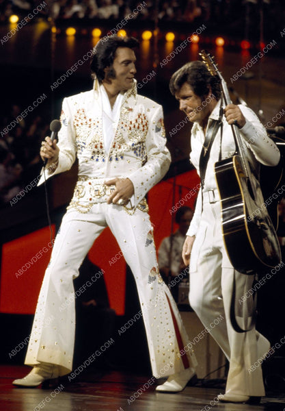 Elvis Presley live on stage 8b20-14544 – ABCDVDVIDEO