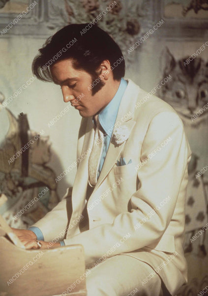 Elvis Presley sitting at the piano 8b20-14583 – ABCDVDVIDEO