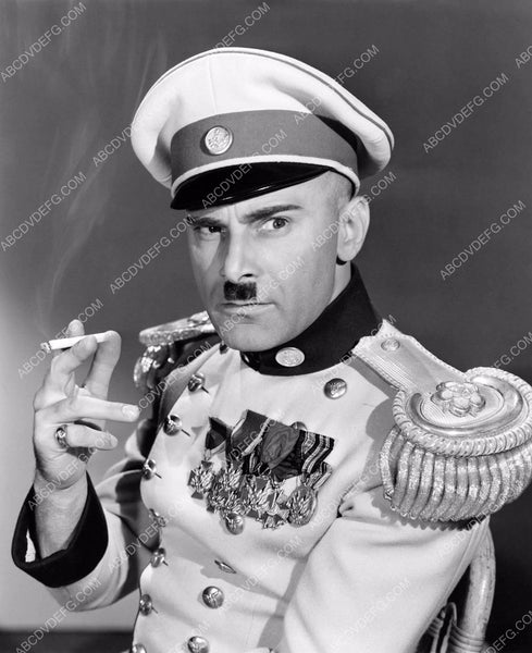 Fritz Feld portrait in uniform film World Premiere 8b20-16004 – ABCDVDVIDEO