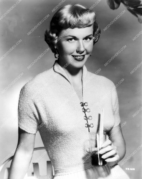 Doris Day enjoys a coke 8b20-18231 – ABCDVDVIDEO