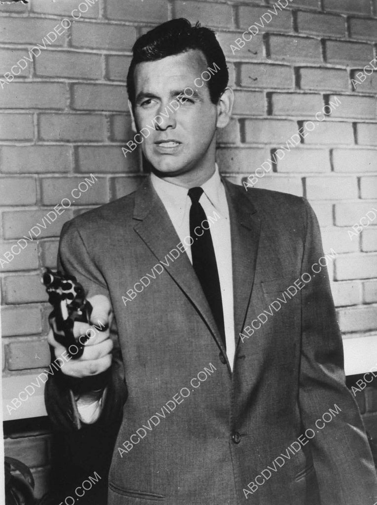 David Janssen and his pistol TV Richard Diamond Private Detective 8b20 ...