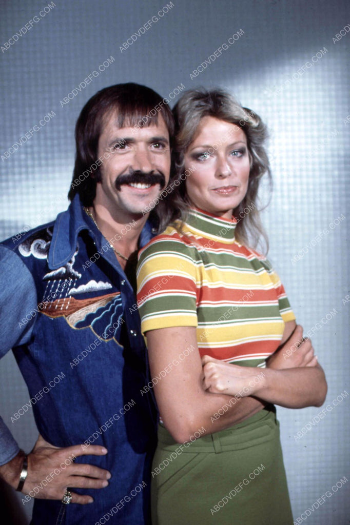 Sonny Bono teams up with Farrah Fawcett 8b20-9545 – ABCDVDVIDEO