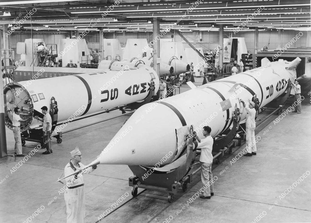 crp-029 1957 news photo military science Chrysler Corp ready to delive ...
