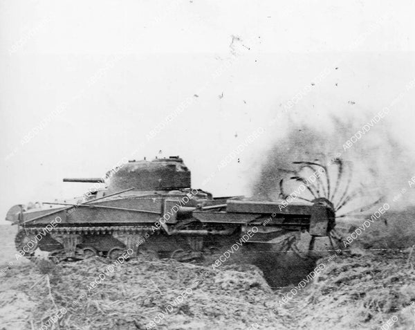 crp-11522 1944 news photo WWII British Scorpion flail tank clears mine ...
