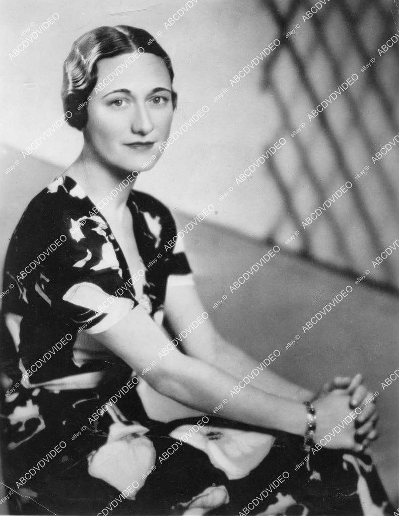 crp-11635 1937 news photo British Royal Family Mrs Wallis Simpson to w ...