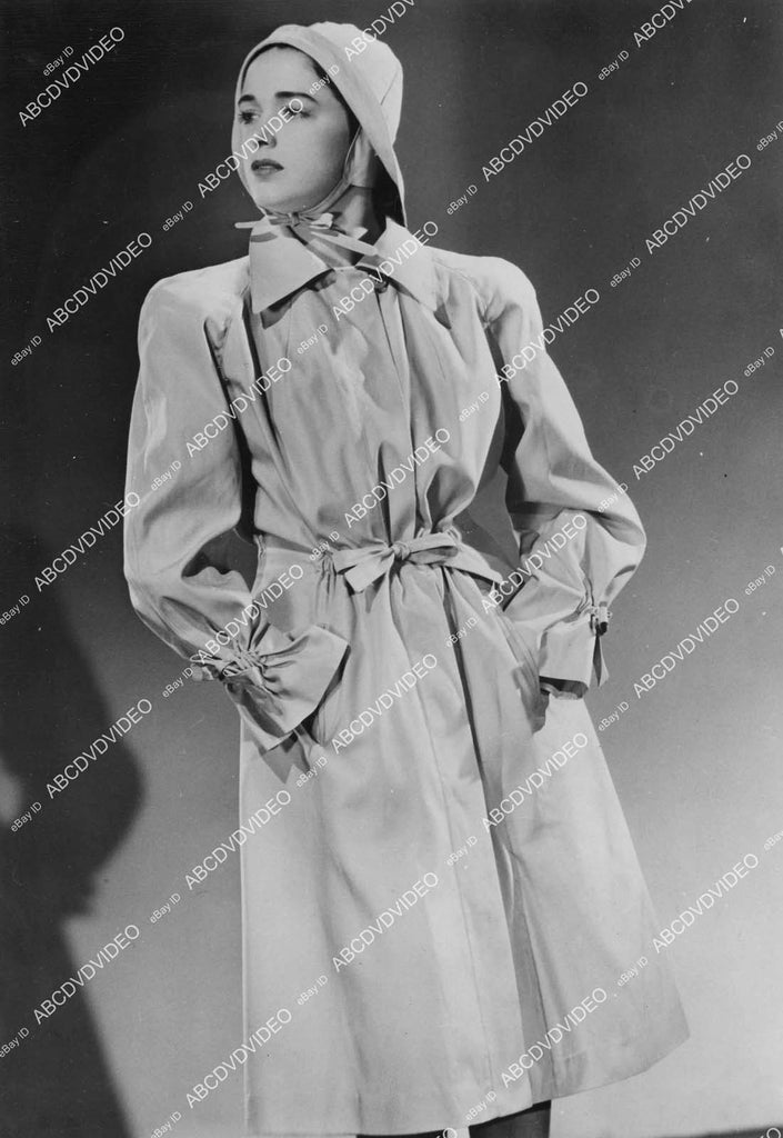 crp-11773 1944 news photo CBS radio star Julie Stevens models new styl ...