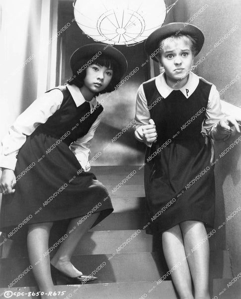 crp-13386 1963 Kathy Dunn, Lynne Sue Moon film 13 Frightened Girls crp ...