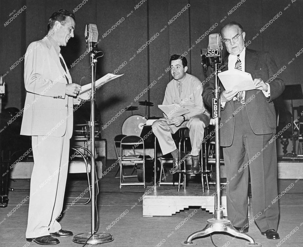crp-15439 1944 Humphrey Bogart, Pvt Jerry Hausner, Victor Moore for AF ...