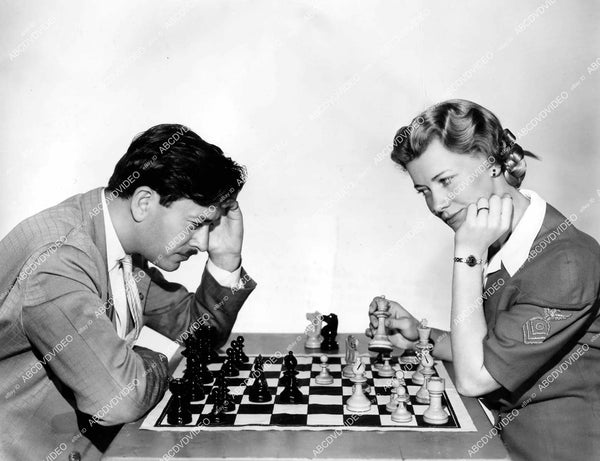crp-18378 circa 1941 Penny Singleton plays chess w Herman Steiner U.S ...